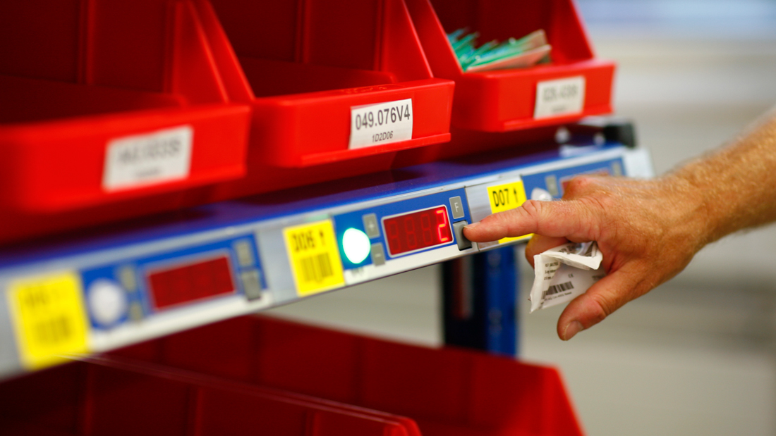 Pick by Light | Kommissionierung mit Displays | LUCA als System-Anbieter