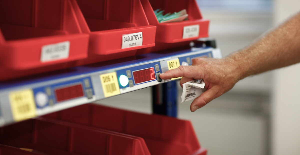 Pick-by-Light: Efficient order picking in 2026 | LUCA